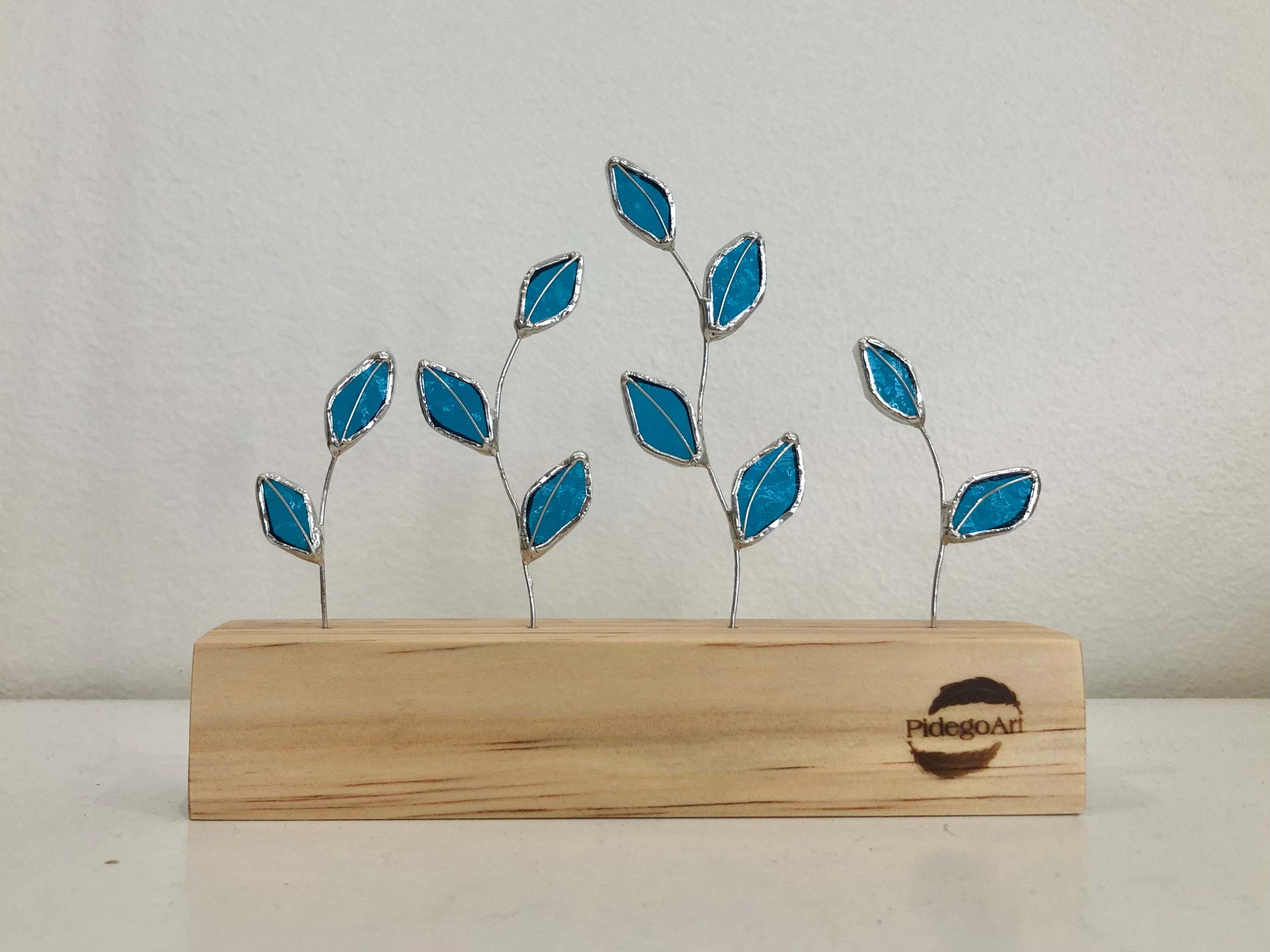 A Stained Glass Leaf suncatcher stand | Moe | PidegoArt